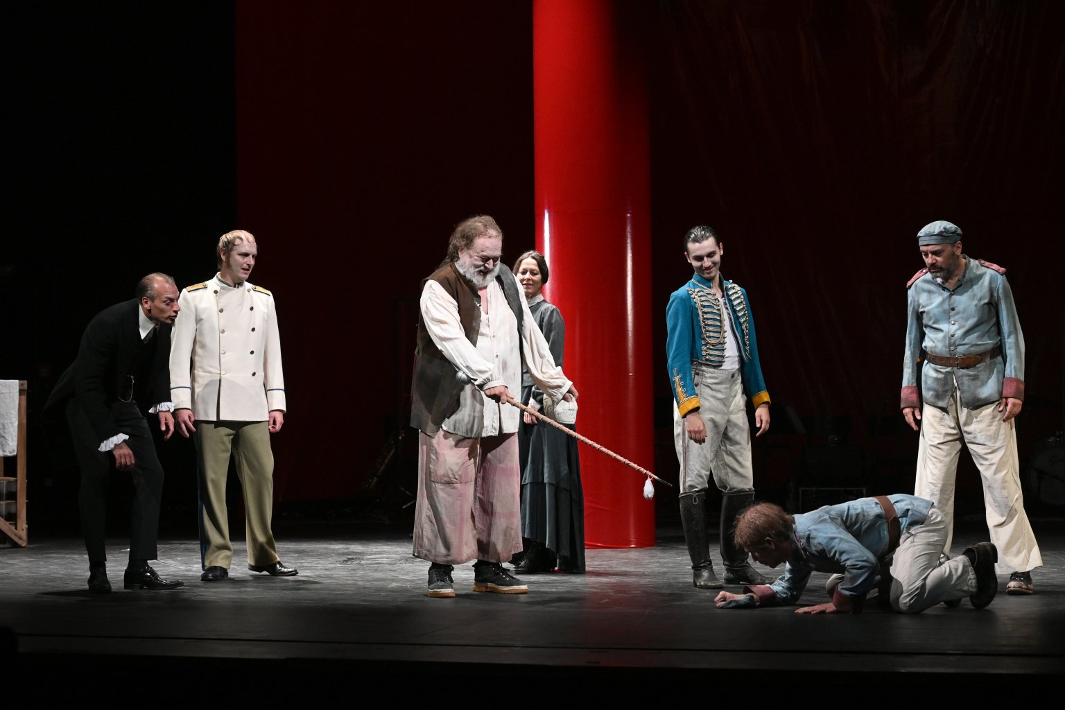 Kritik: Robert Wilson, Tom Waits und Kathleen Brennan: Woyzeck | Baden ...