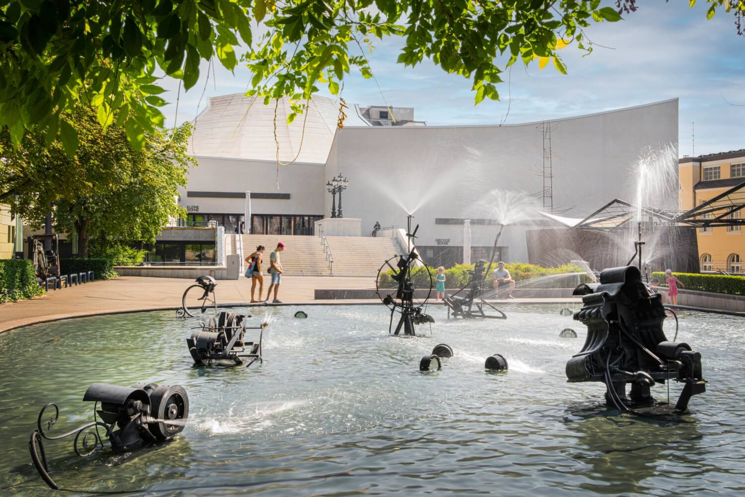 Das Theaters Basel: Ein Foyer als Wohnzimmer | Die Deutsche Bühne
