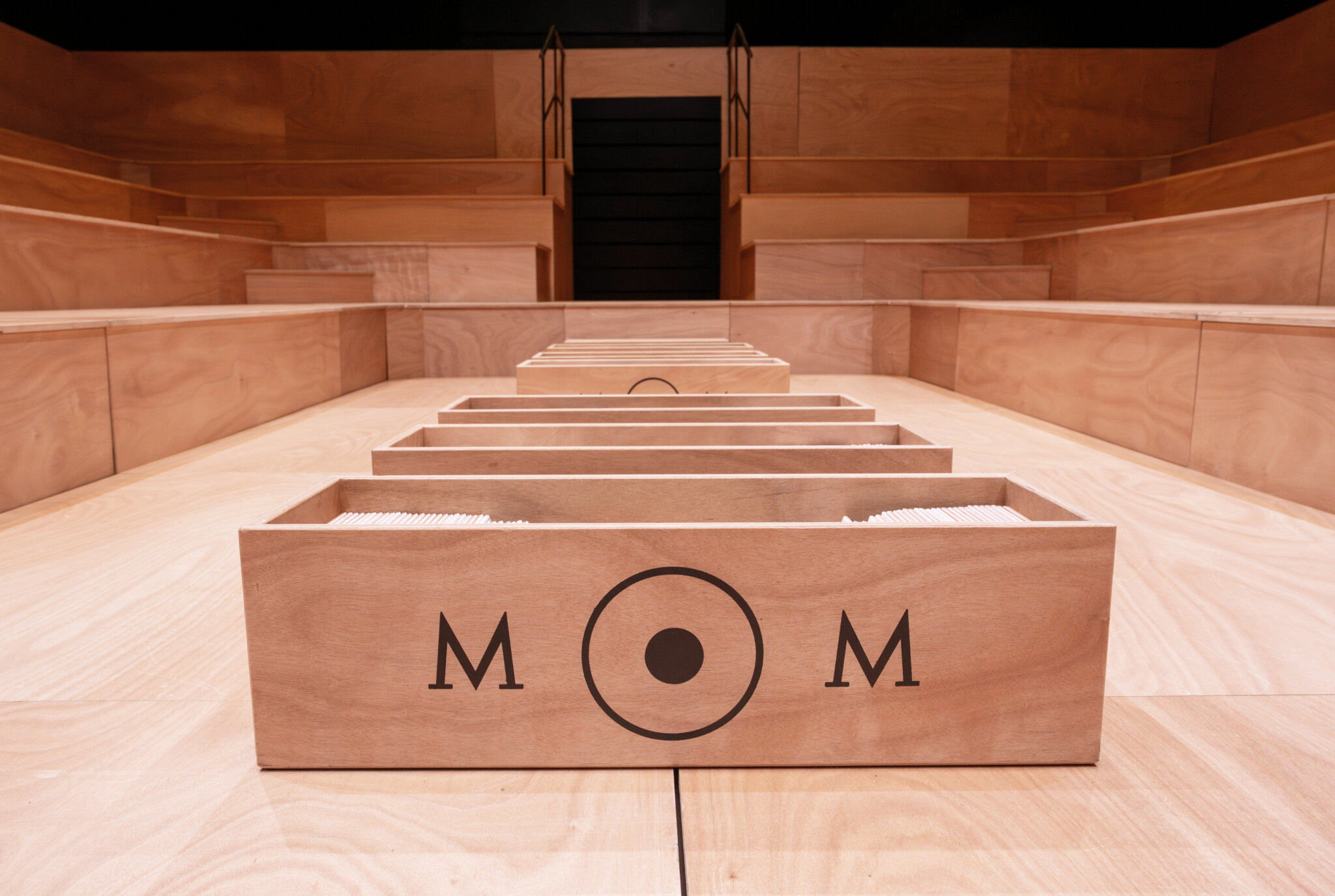 Kritik: Marcus Lindeen/Marianne Ségol: Memory of Mankind | Wien | Die ...