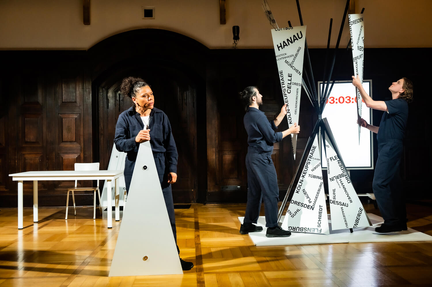 FAUST-Nominierung für „And How Hanau“ von Tuğsal Moğul | Die Deutsche Bühne