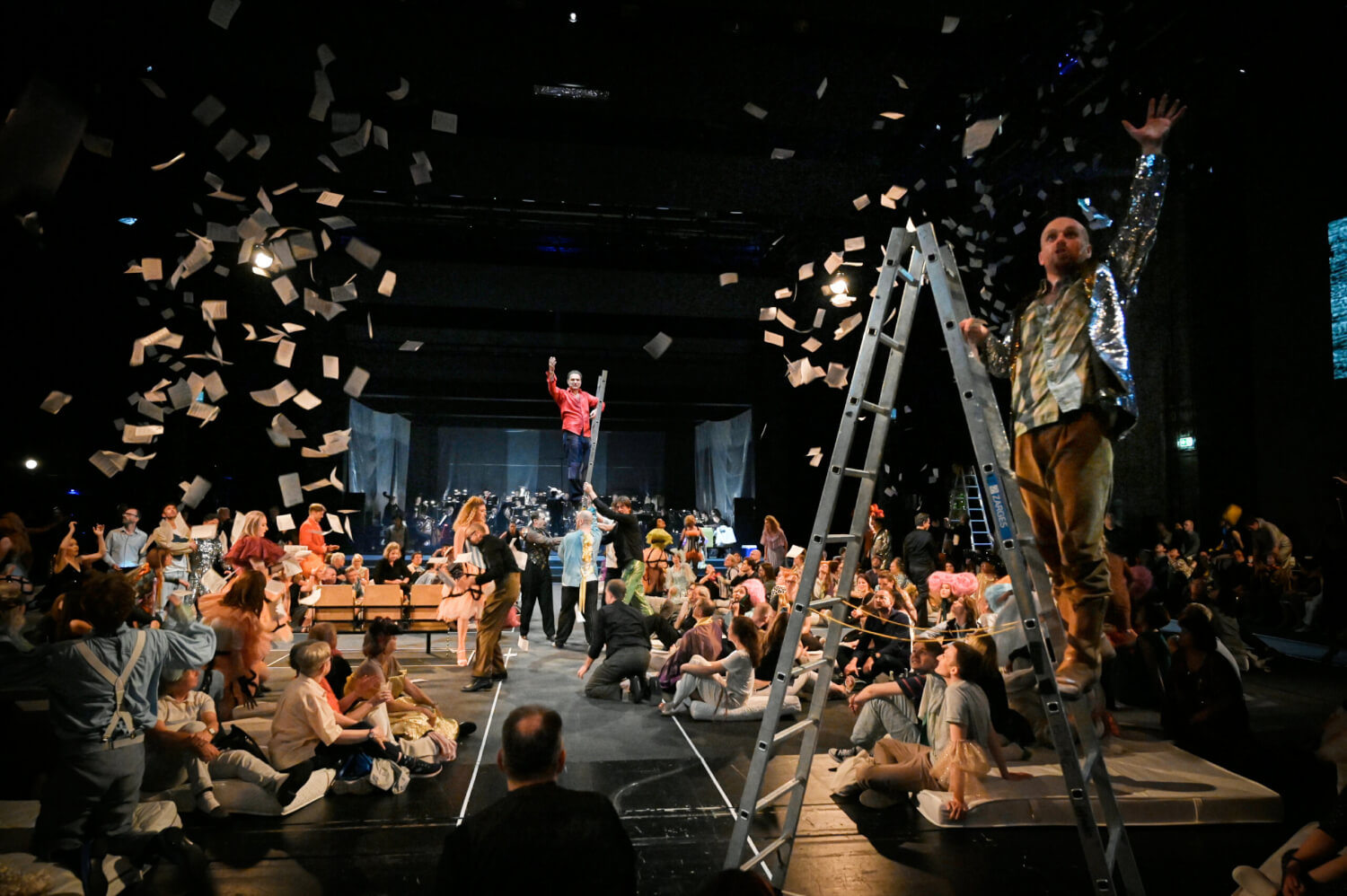 Kritik: Kurt Weill: Aufstieg und Fall der Stadt Mahagonny | Berlin ...