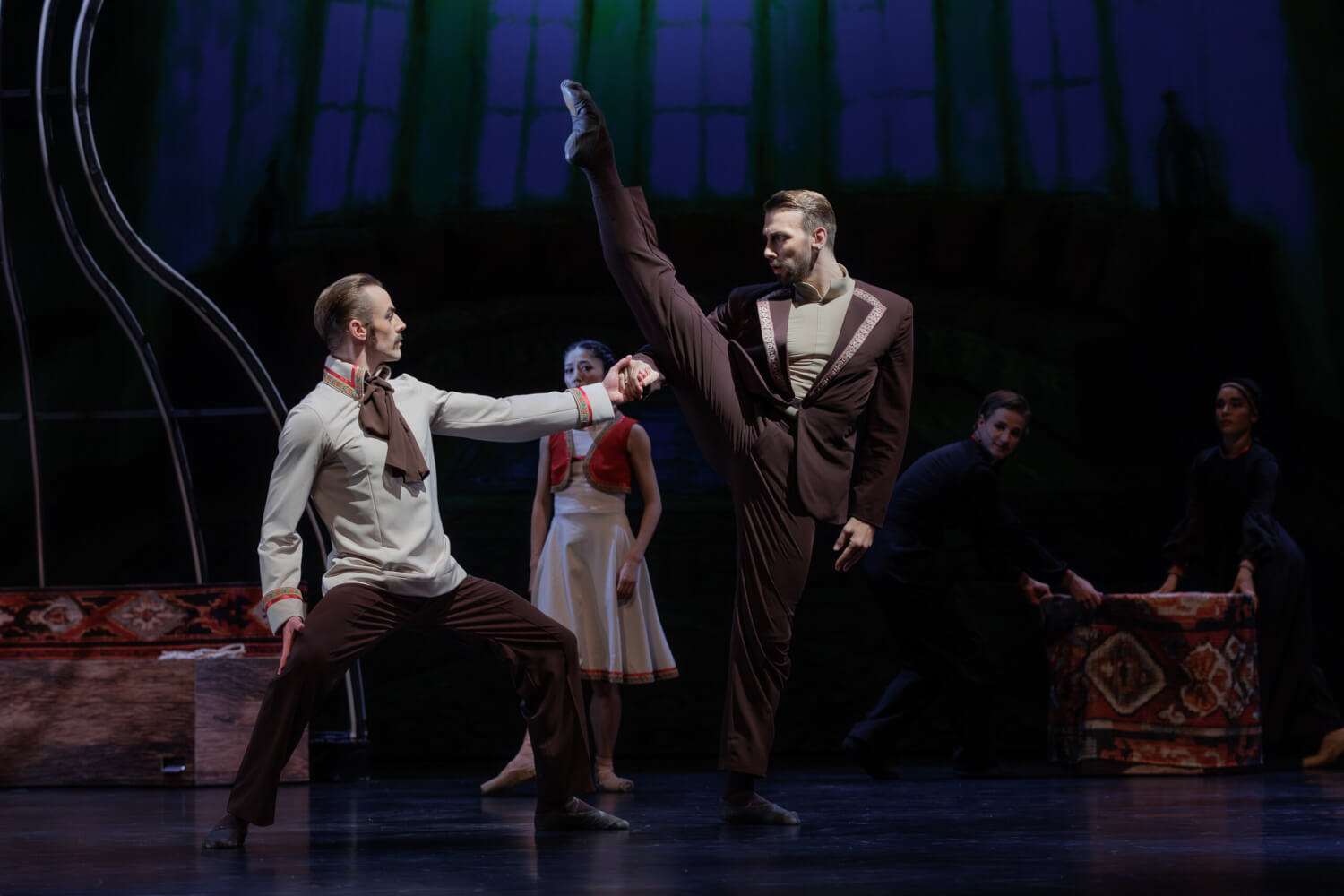 Kritik: Bernd Schmidt/Oliver Hoppmann: Falling | In Love | Berlin | Die ...